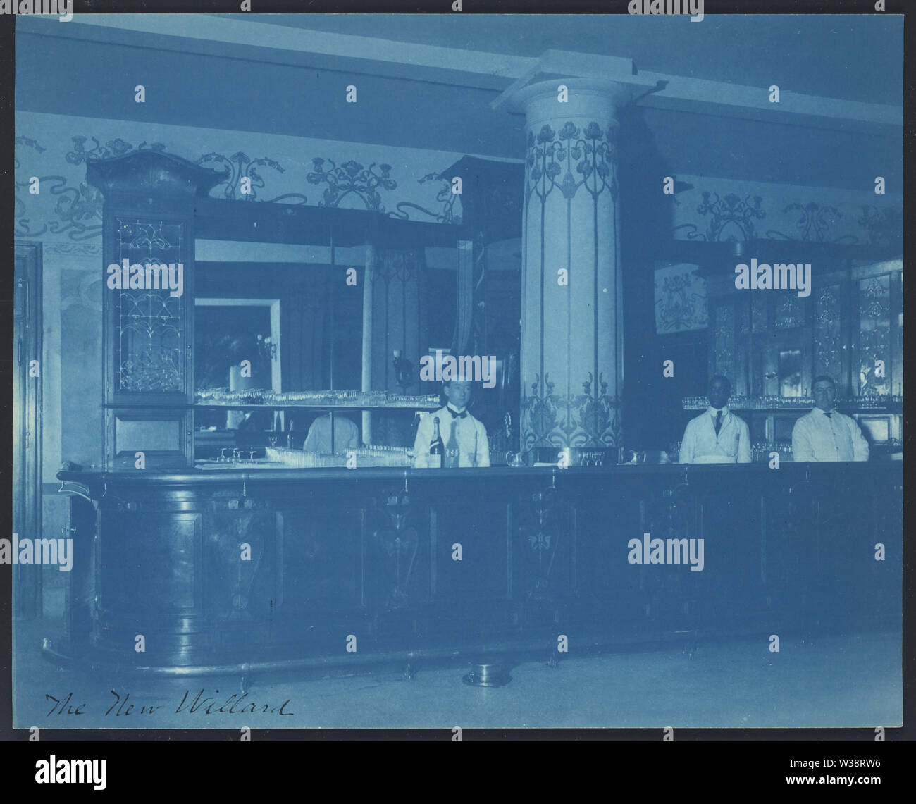 Willard hotel bar hi-res stock photography and images - Alamy