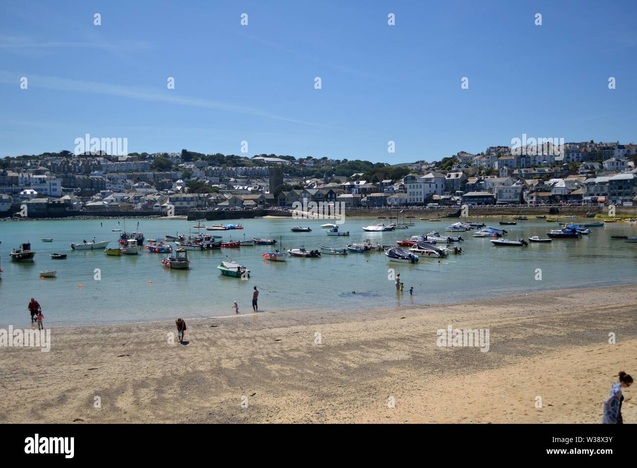 Sunny summer day in north Cornwall Stock Photo - Alamy