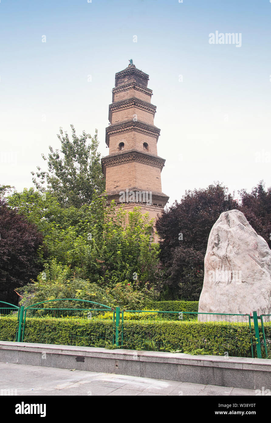 Baoqing temple hi-res stock photography and images - Alamy