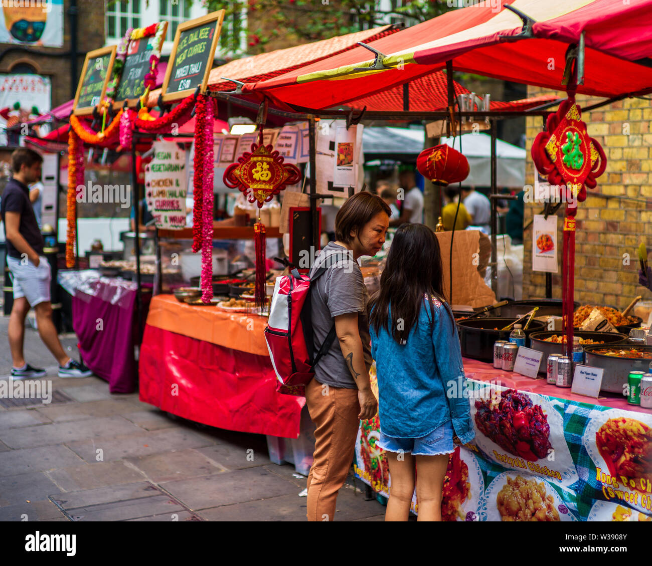 London Street Food Brick Lane Weekend Market - Street Food Stall East ...