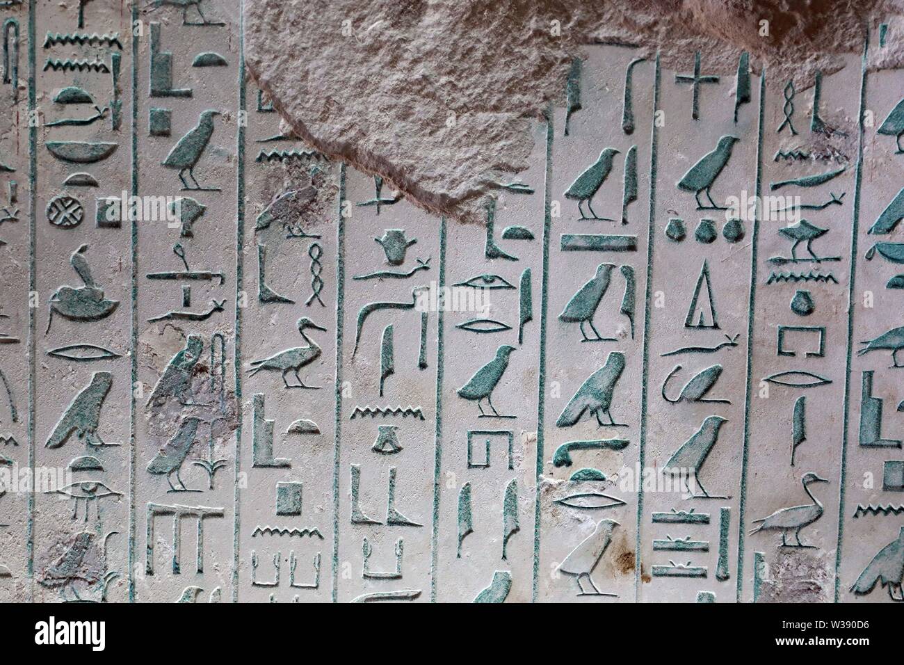 Egyptian hieroglyphics on pyramid hi-res stock photography and images ...