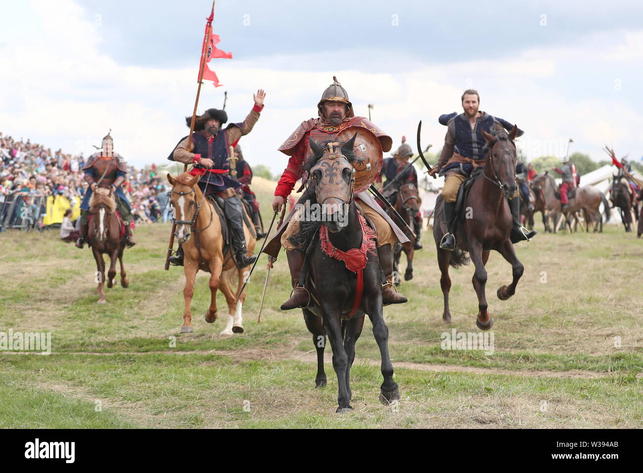 Medieval Armies High Resolution Stock Photography and Images - Alamy