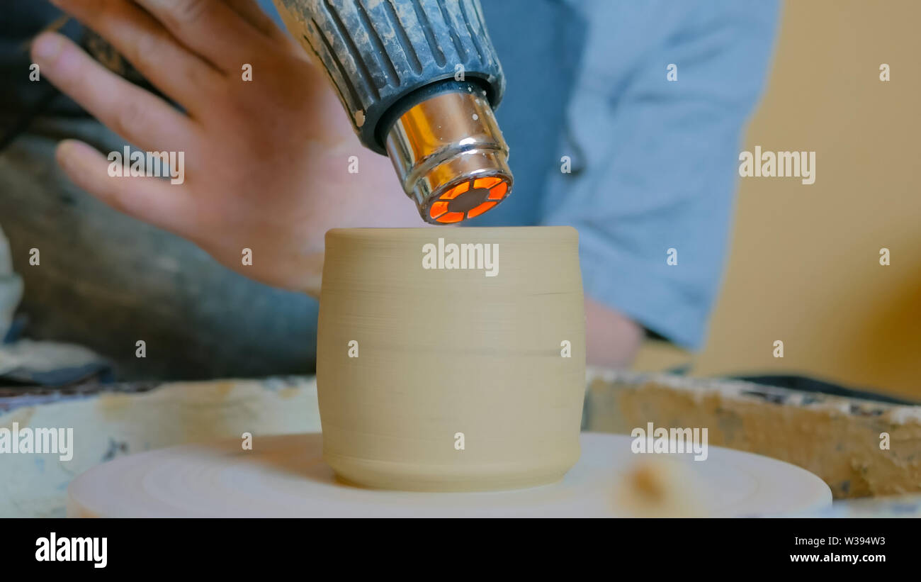 Drying pottery studio hi-res stock photography and images - Alamy