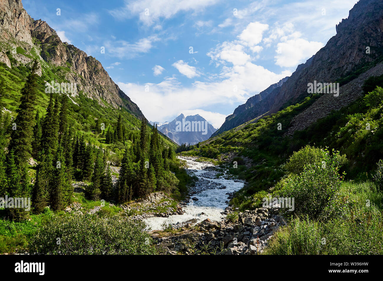 Outdoor mountains and rocks hi-res stock photography and images - Alamy