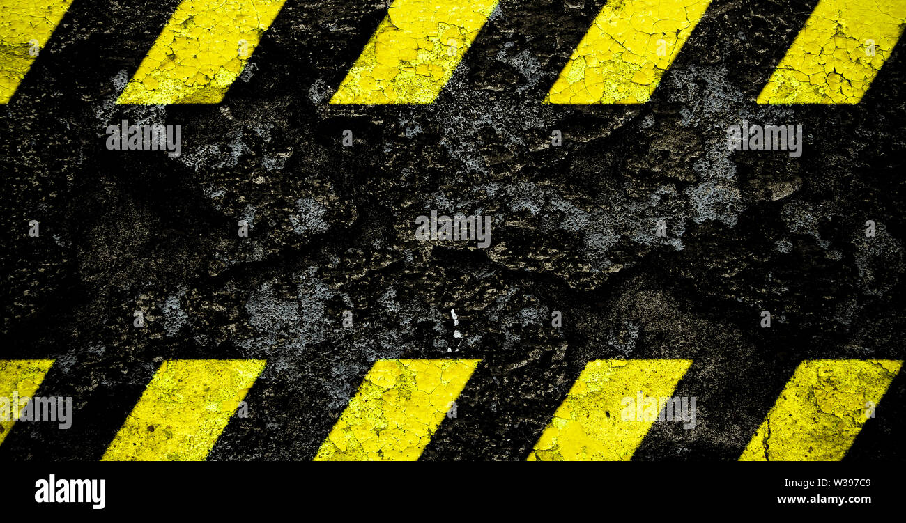 Yellow and black warning paint hi-res stock photography and images - Alamy