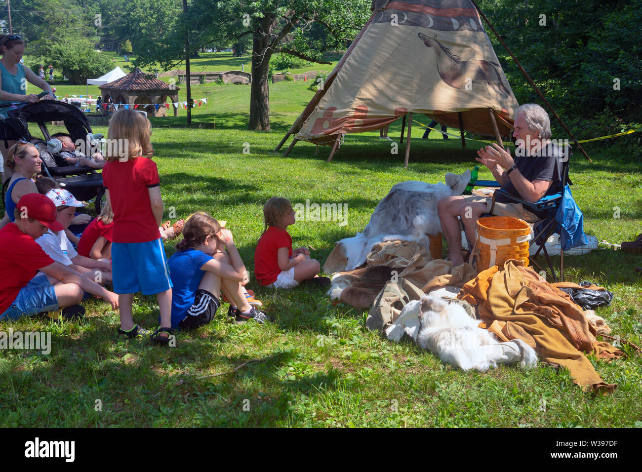 American writer Robin Moore story time, Old-fashioned 4 of July ...