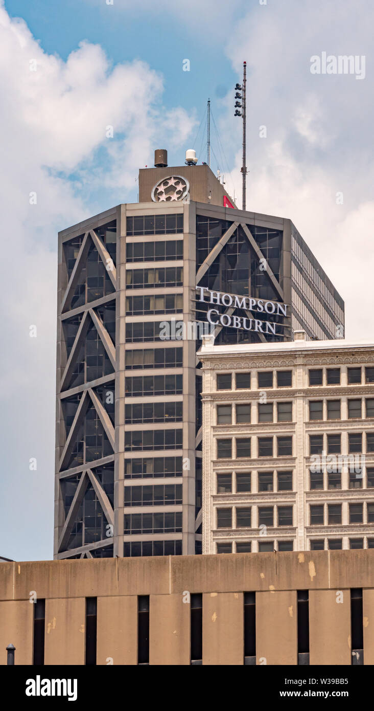 Thompson Coburn building in St. Louis - SAINT LOUIS. USA - JUNE 19 ...