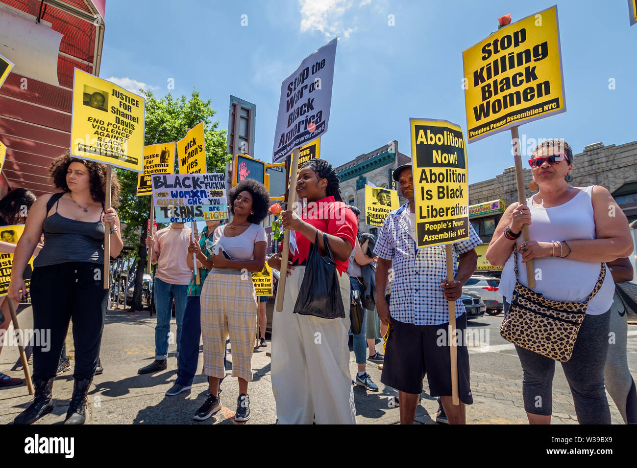 Black women arrested hi-res stock photography and images - Alamy