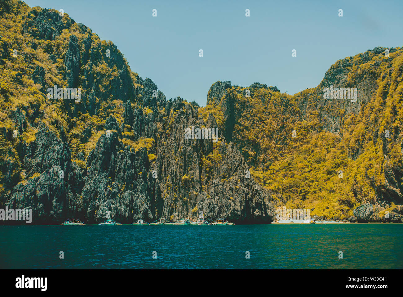 Tropical island landscape, El Nido, Palawan, Philippines Stock Photo ...