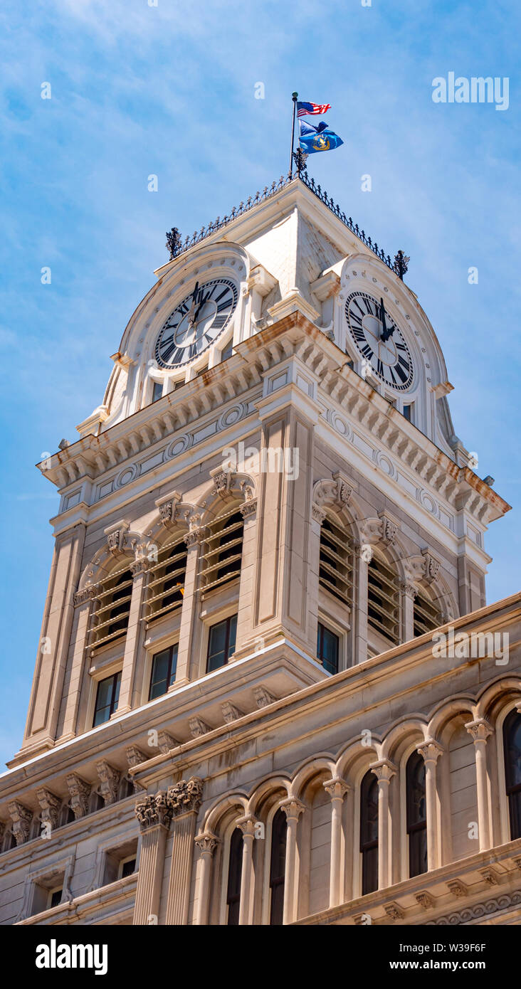 Louisville City Hall building - LOUISVILLE, USA - JUNE 14, 2019 Stock ...