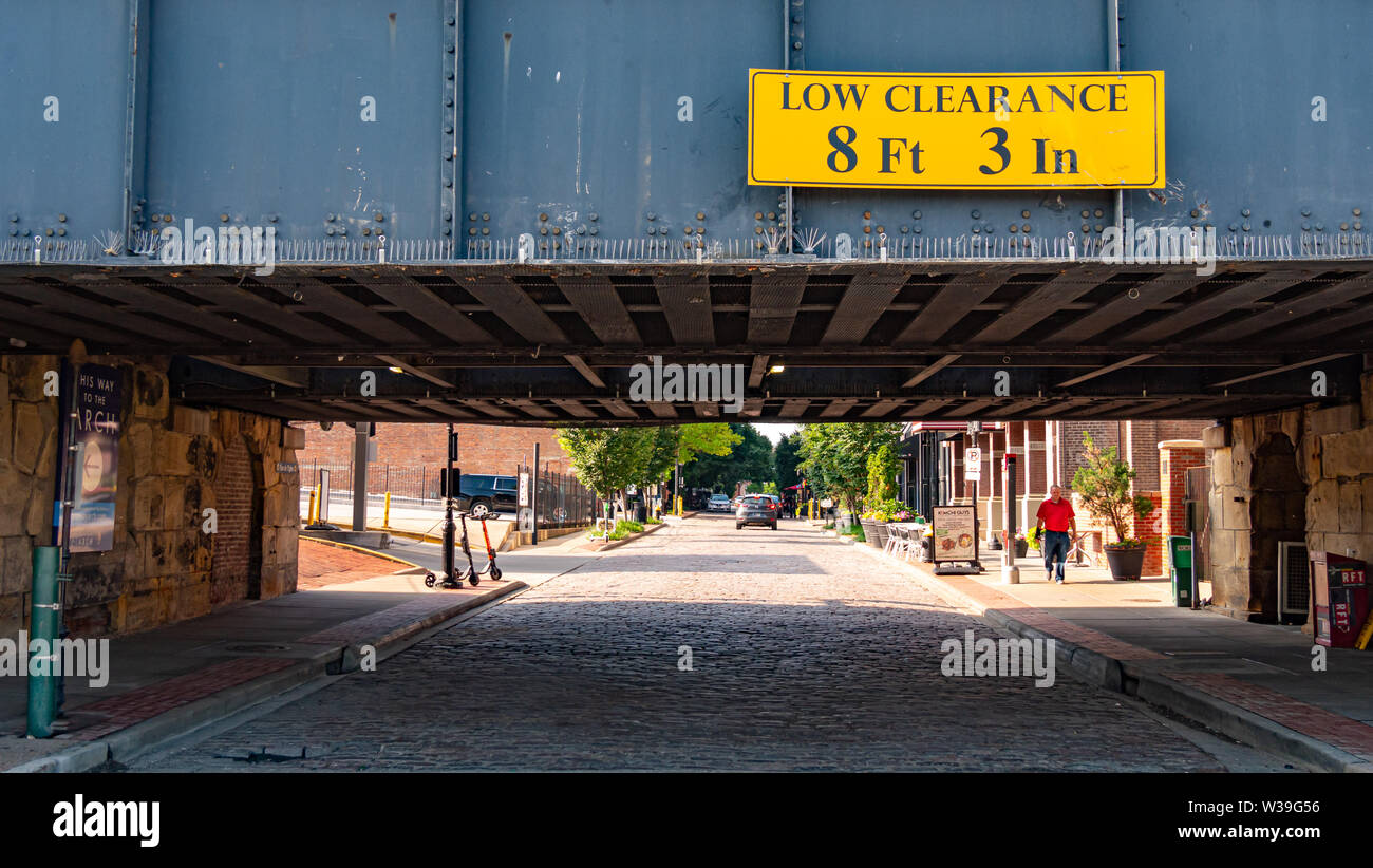 St louis laclede’s landing hi-res stock photography and images - Alamy
