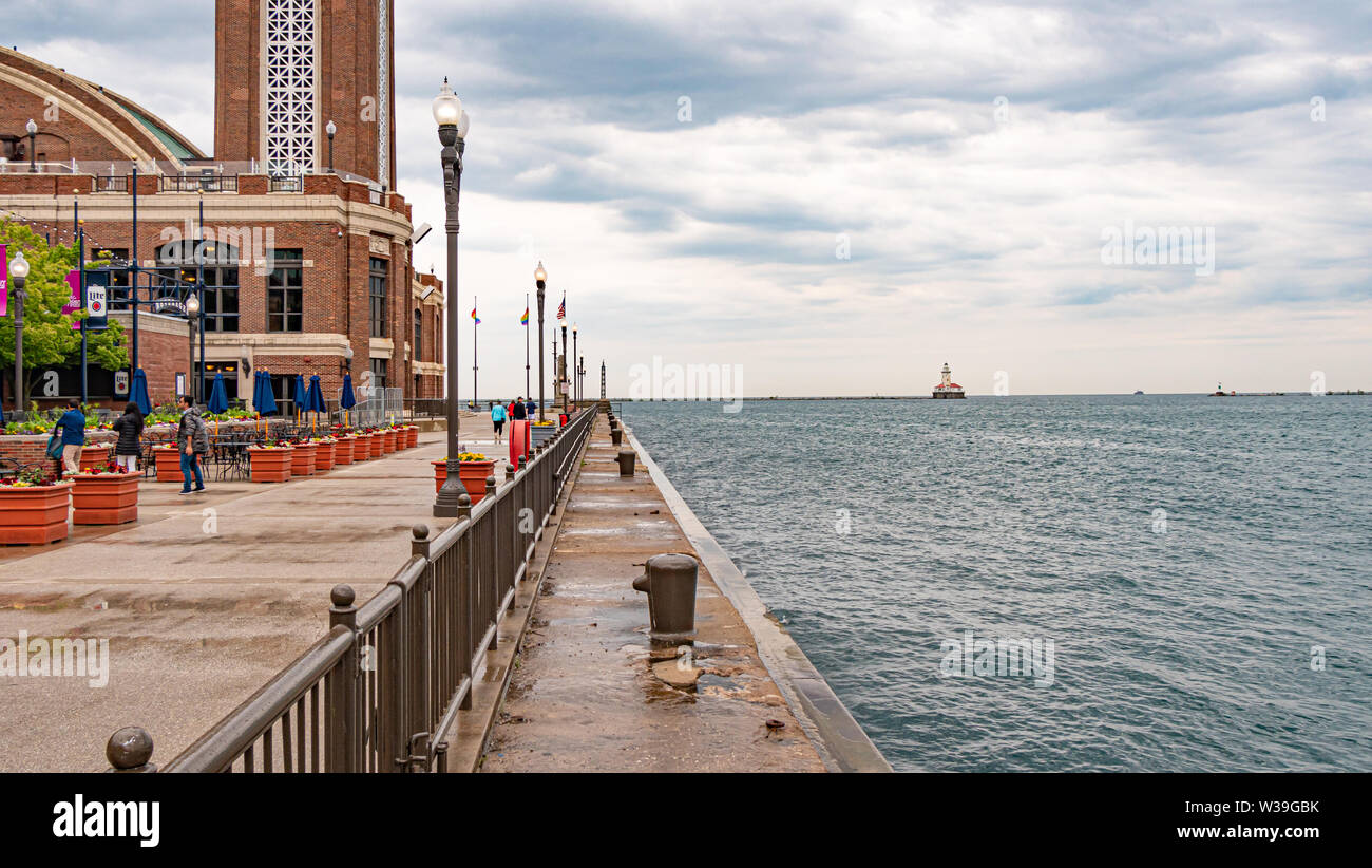 Chicago skyline navy pier aerial view hi-res stock photography and ...