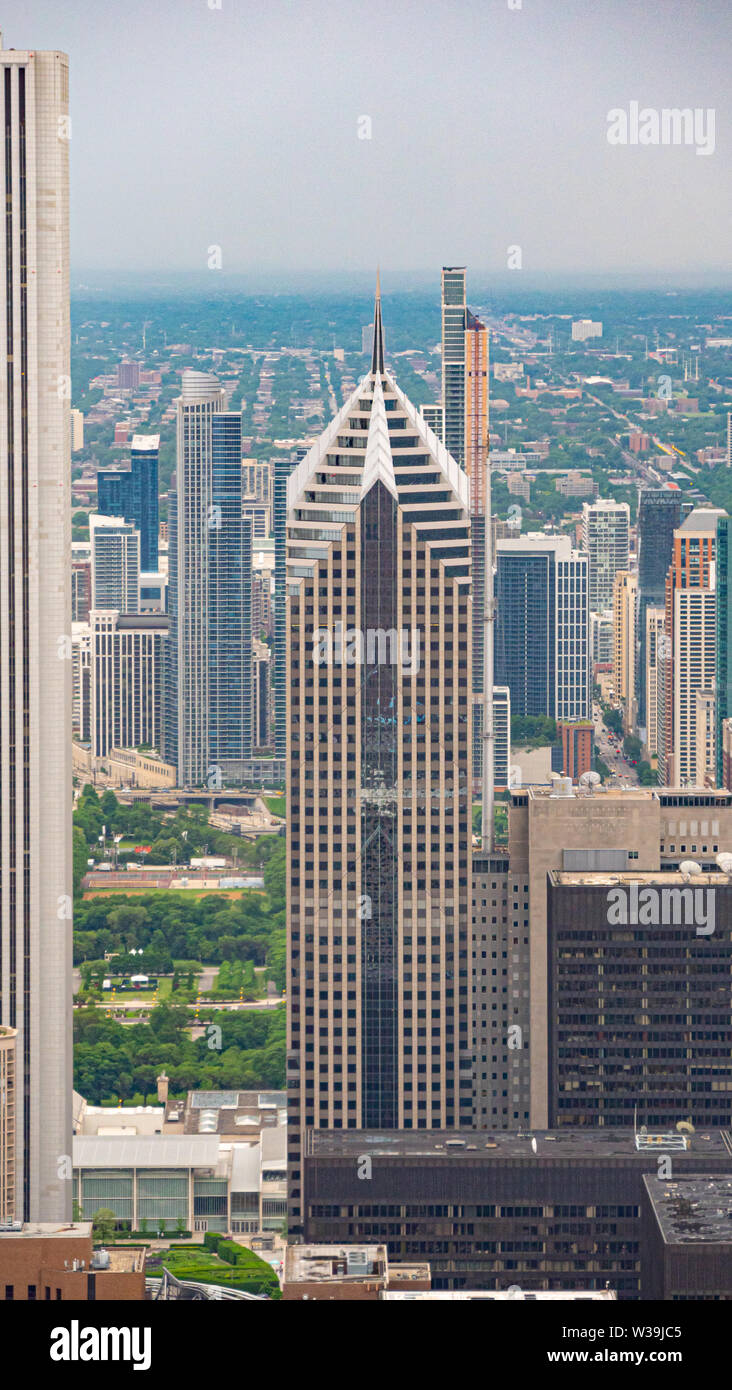 The High Rise Buildings of Chicago from above - CHICAGO, USA - JUNE 11 ...