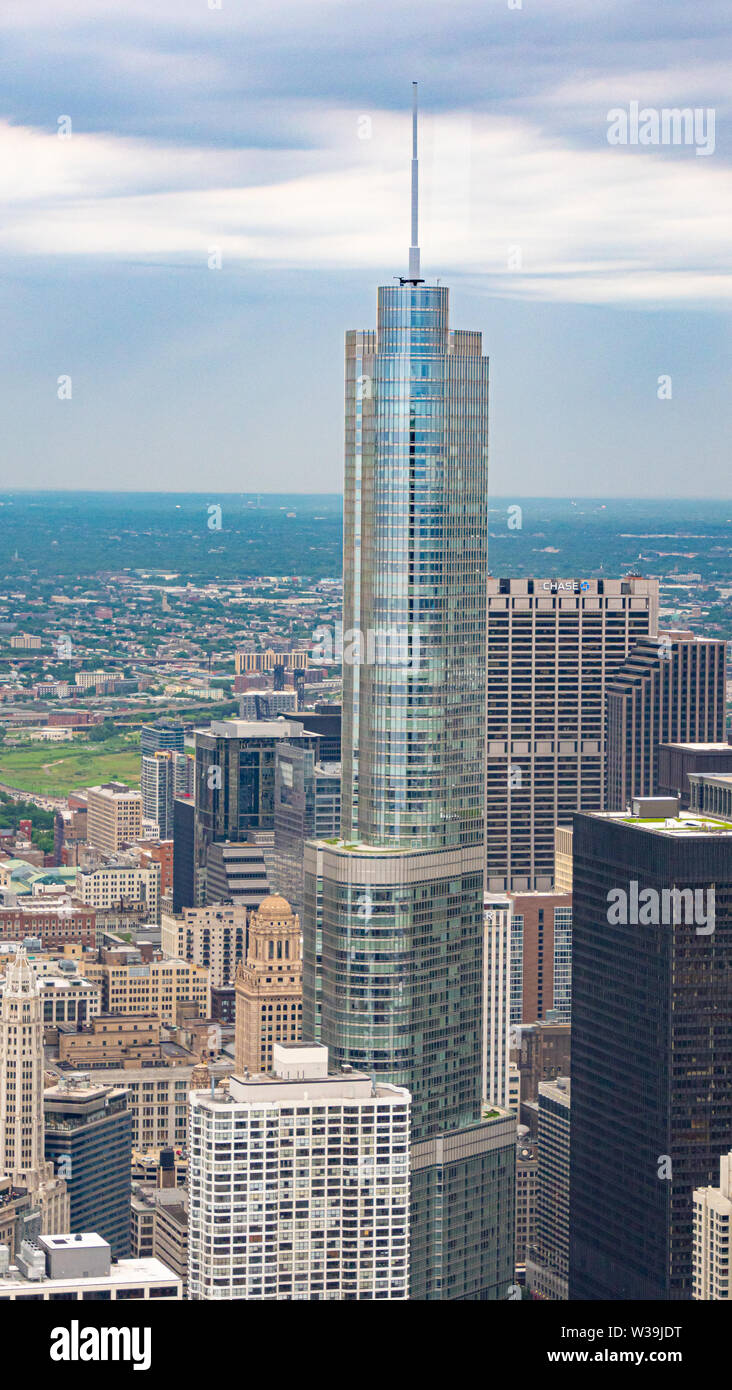 Chicago illinois downtown aerial 2019 hi-res stock photography and ...