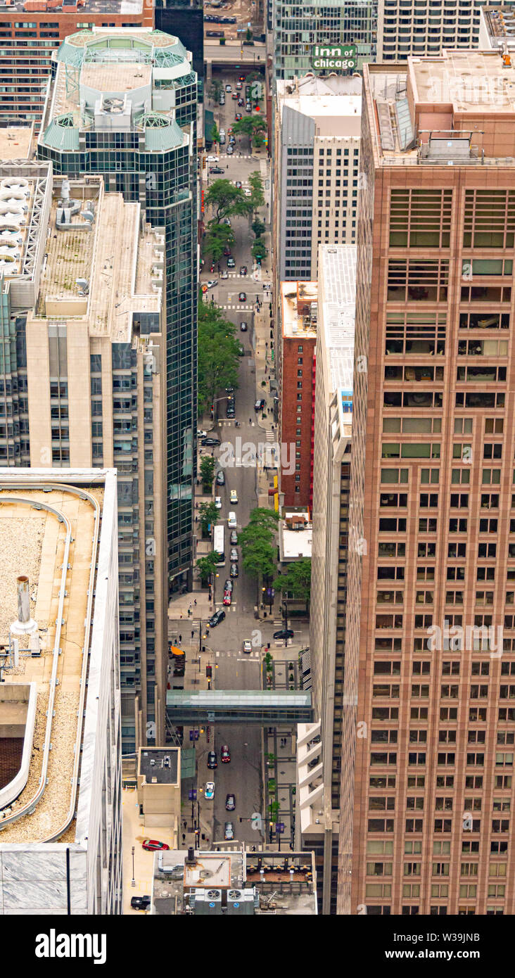Chicago illinois aerial streets hi-res stock photography and images - Alamy