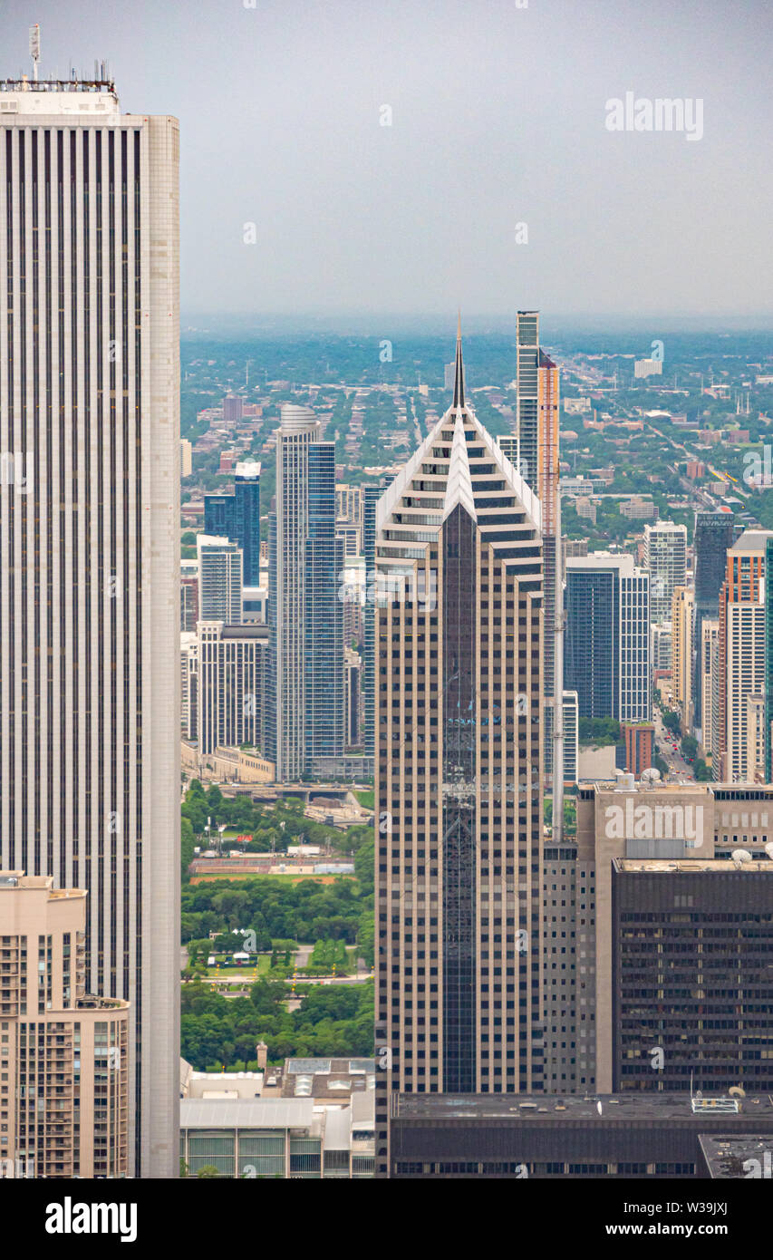 The High Rise Buildings of Chicago from above - CHICAGO, USA - JUNE 11 ...