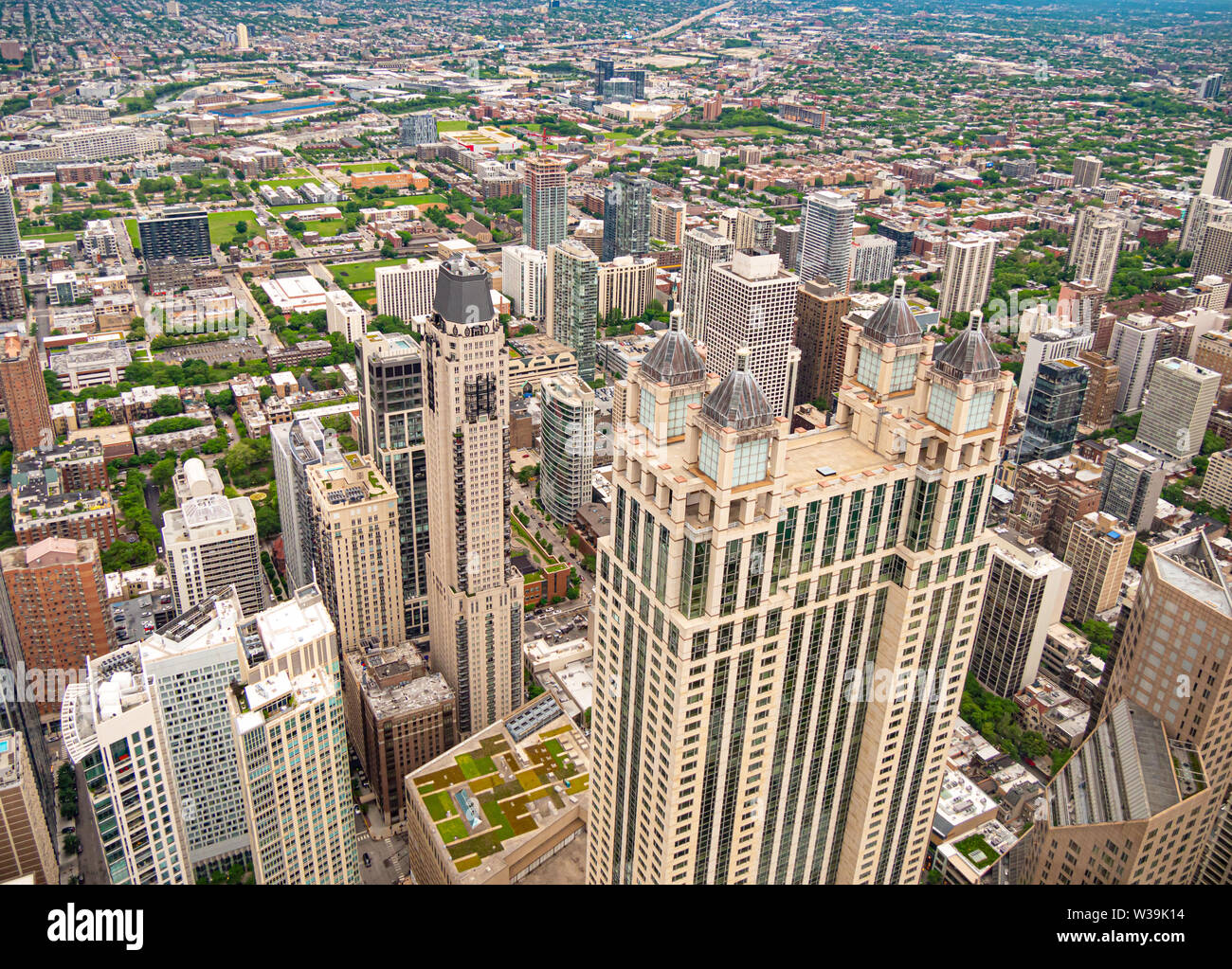 Chicago from above - amazing aerial view - CHICAGO, USA - JUNE 11, 2019 ...