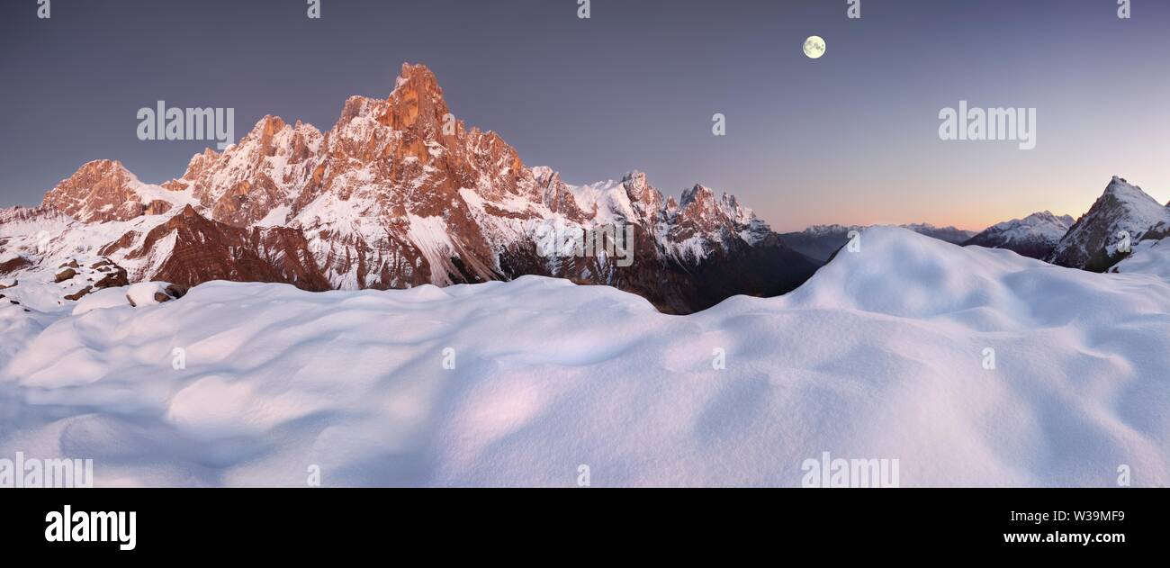 Gorgeous sunny view of Dolomite Alps first snow. Colorful winter scene ...