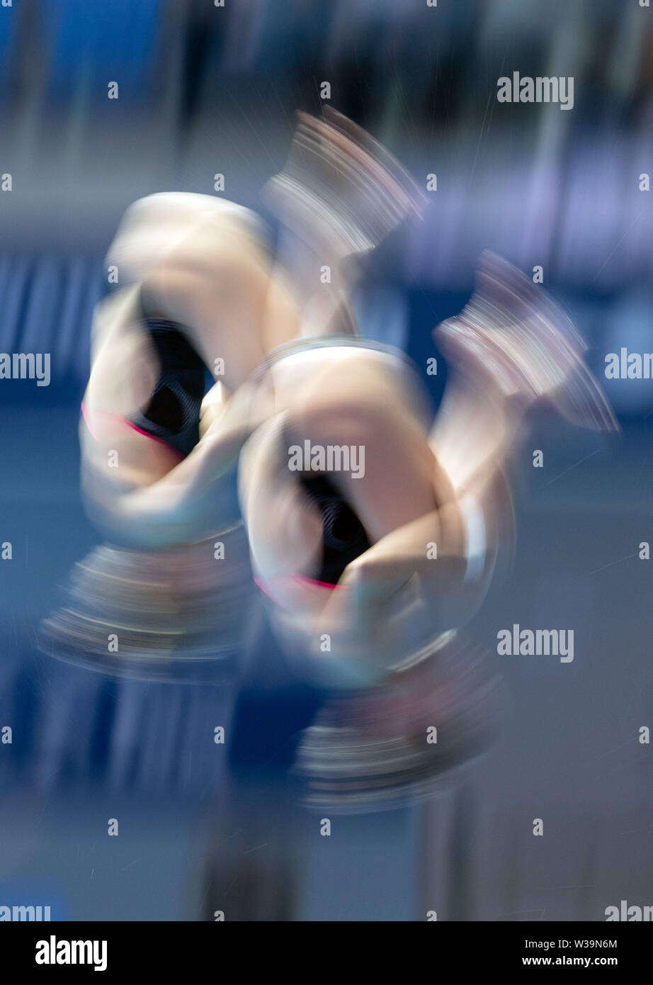 Helle tuxen hi-res stock photography and images - Alamy