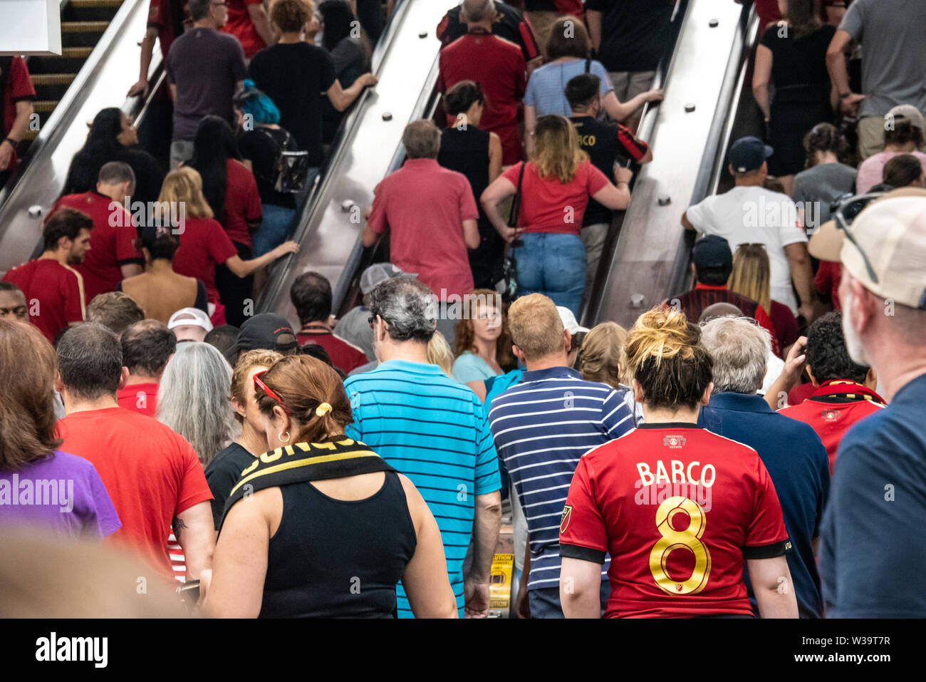 Crowded MARTA (Metro Atlanta Rapid Transit Authority) station in ...