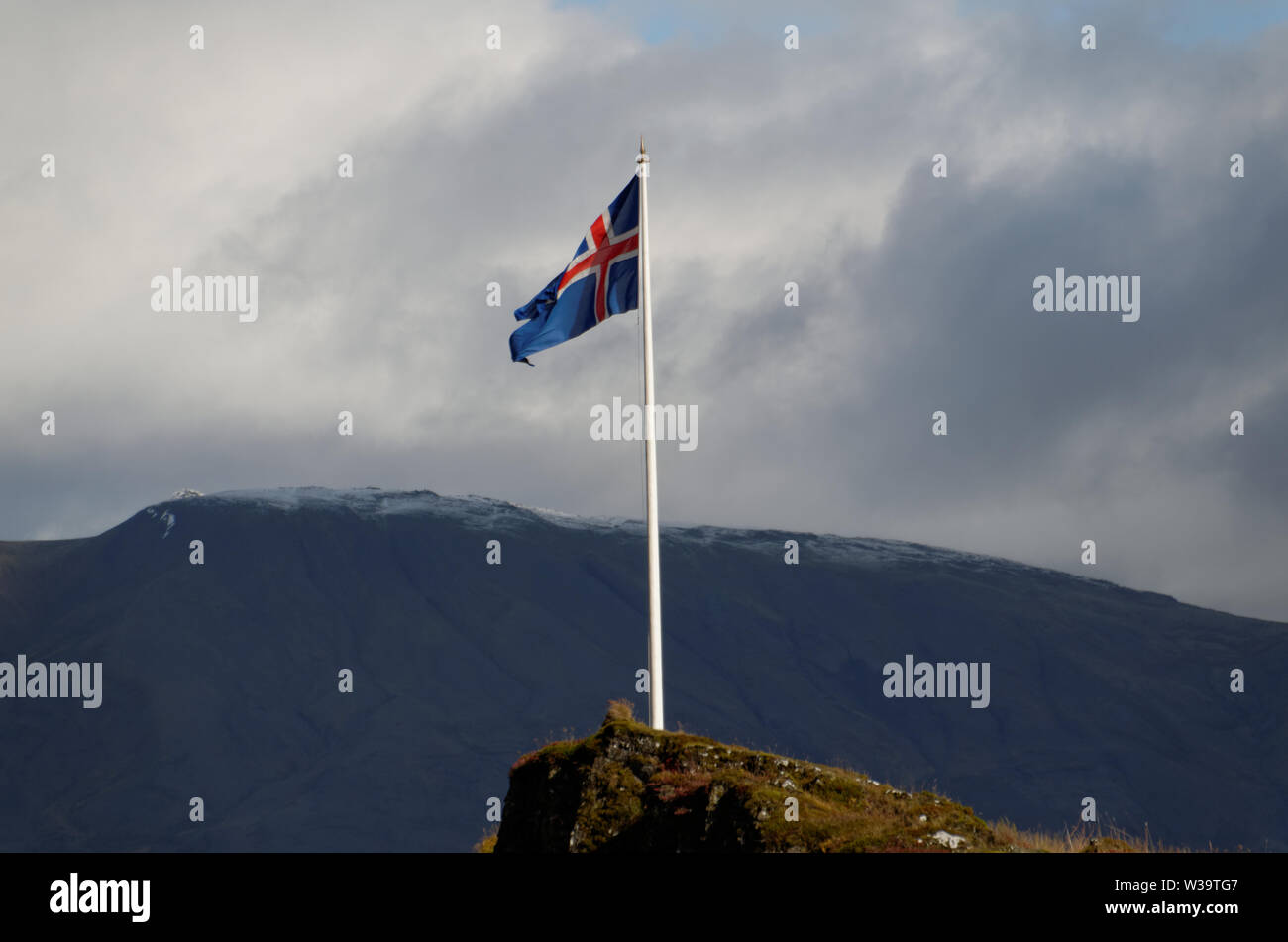 Tectonic and volcanic environment hi-res stock photography and images ...
