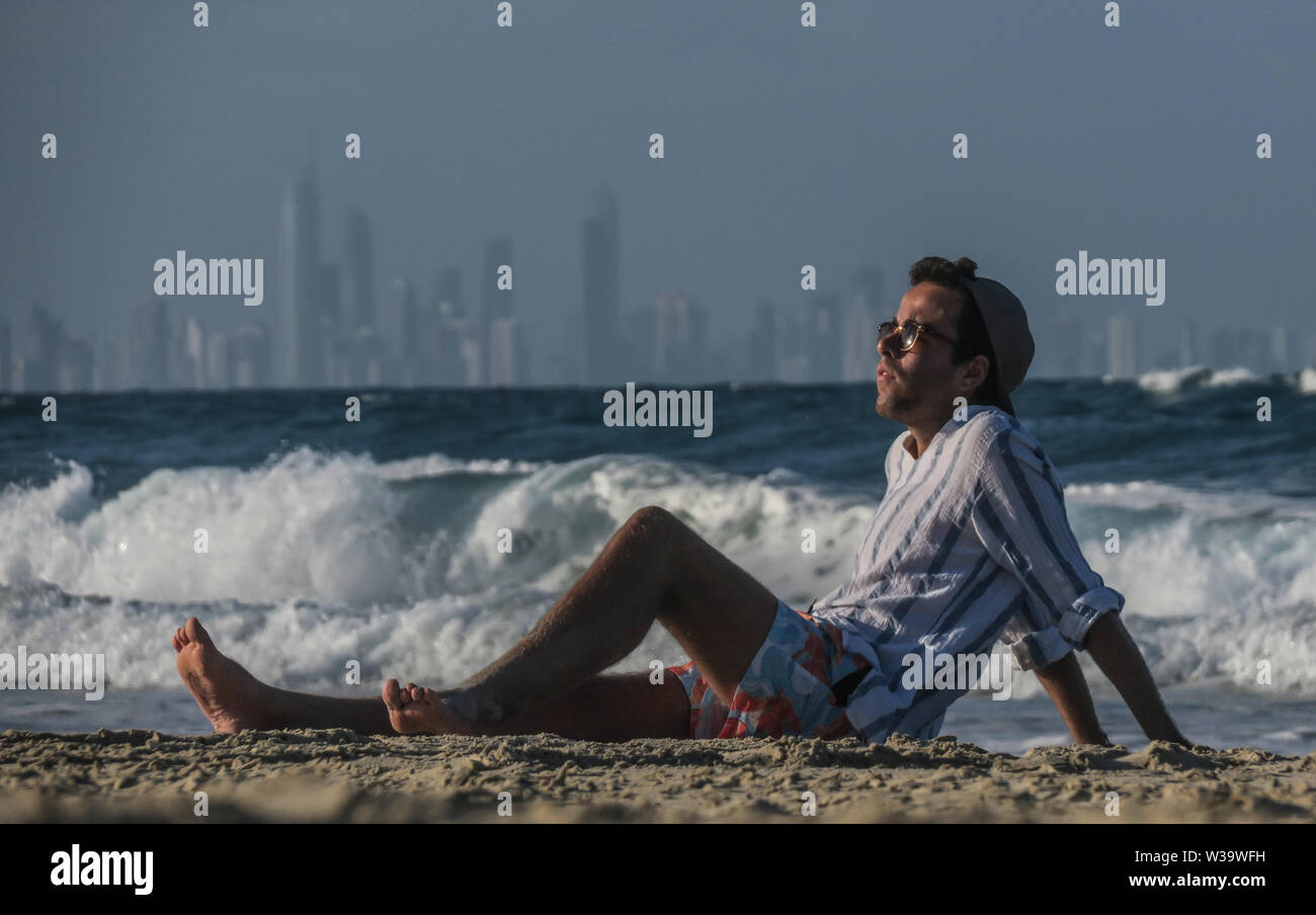Australian beach scenes. Life’s a beach in Australia sun baking in ...
