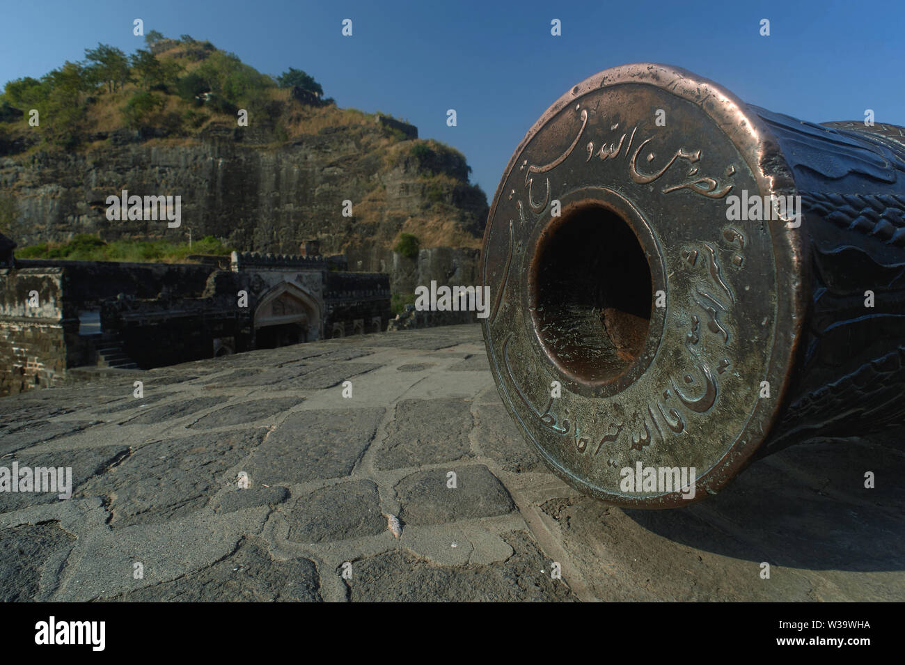 11-nove-2011 Mendha Tope ( Cannon ) at Daulatabad, also known as ...