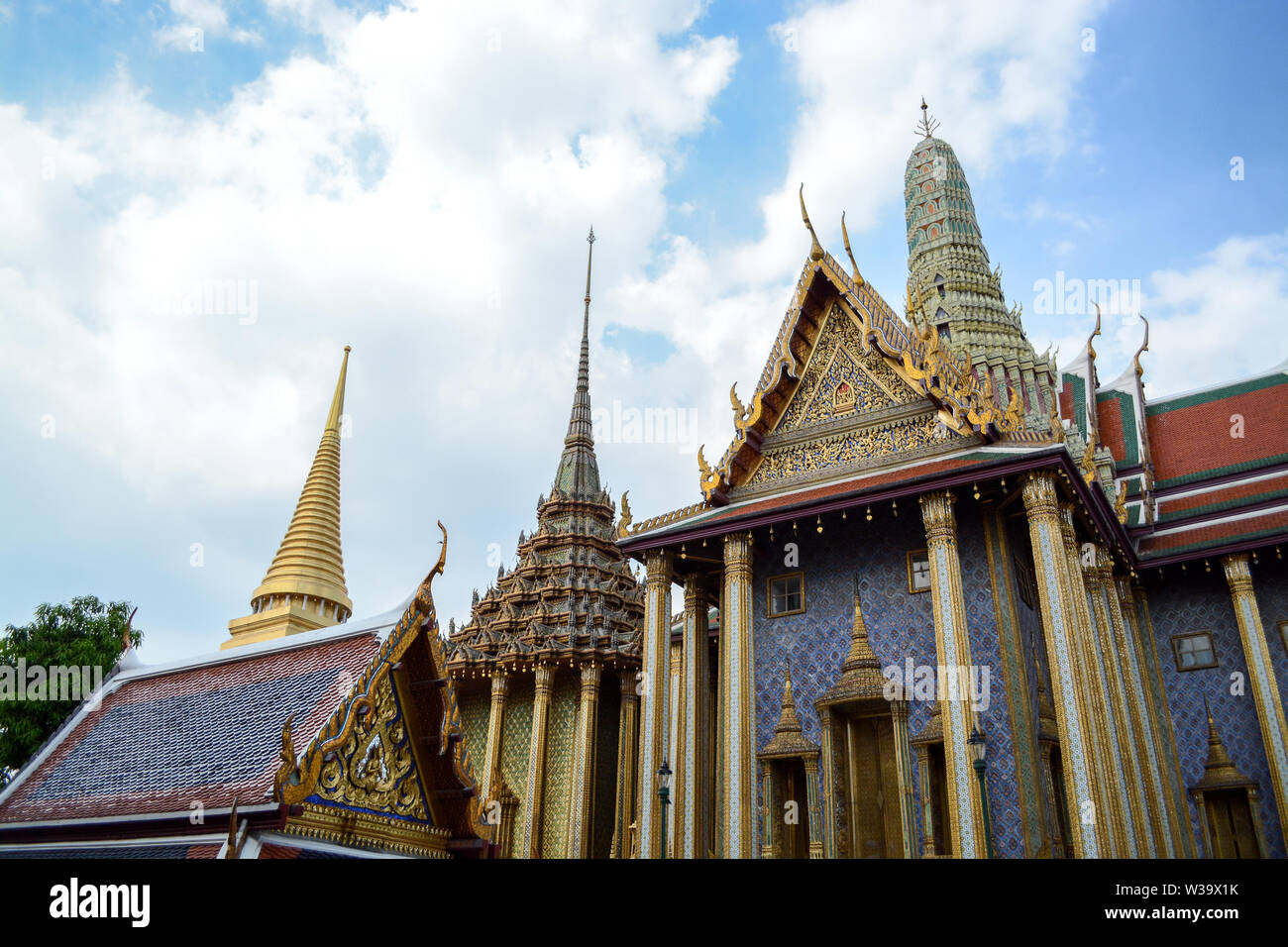Southeast asia sightseeing hi-res stock photography and images - Alamy