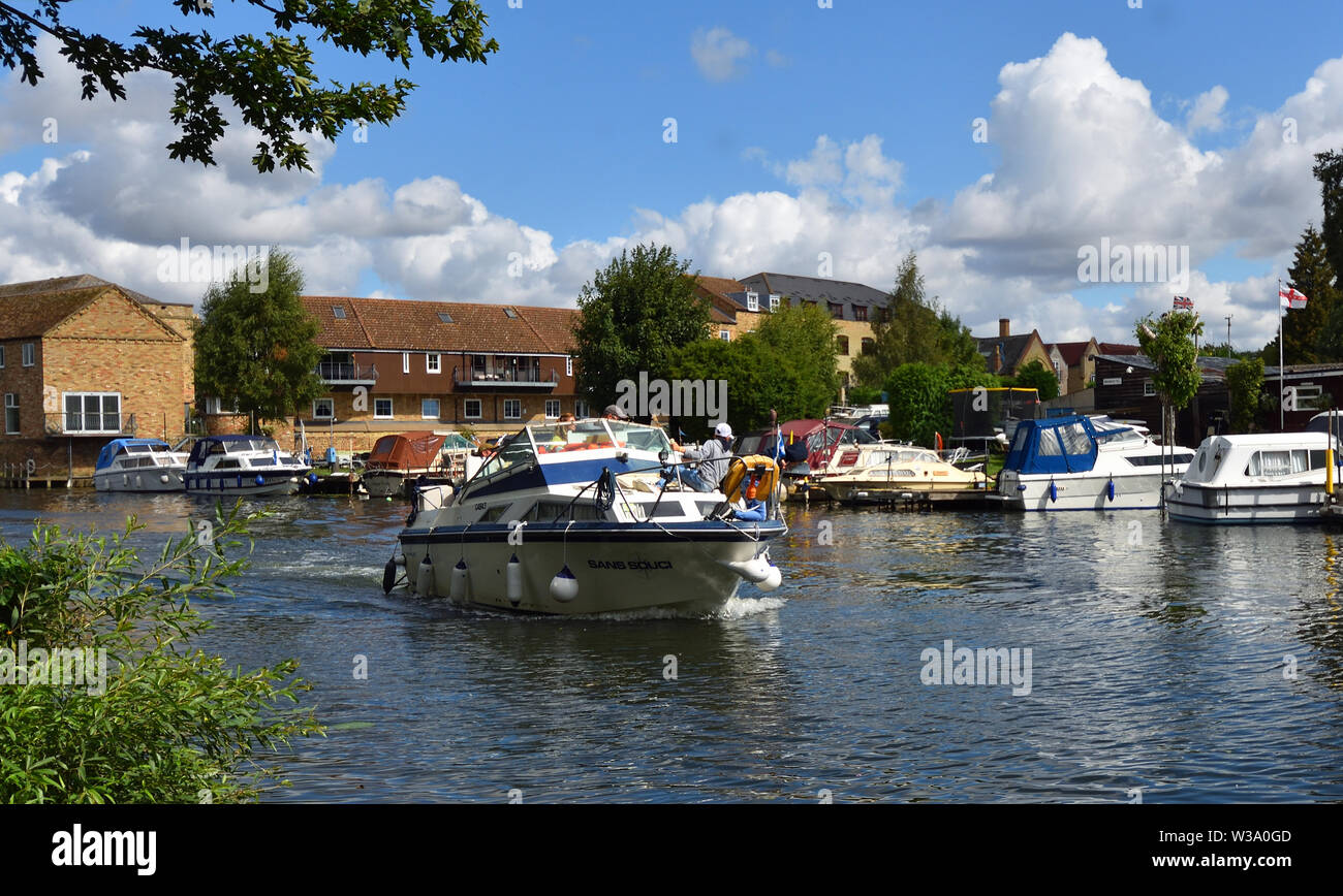 Marina on river great ouse hi-res stock photography and images - Alamy