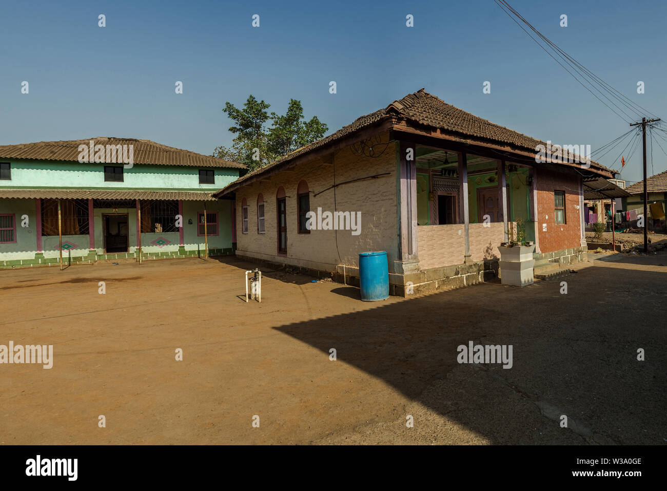 Traditional rural house maharashtra india hi-res stock photography and ...