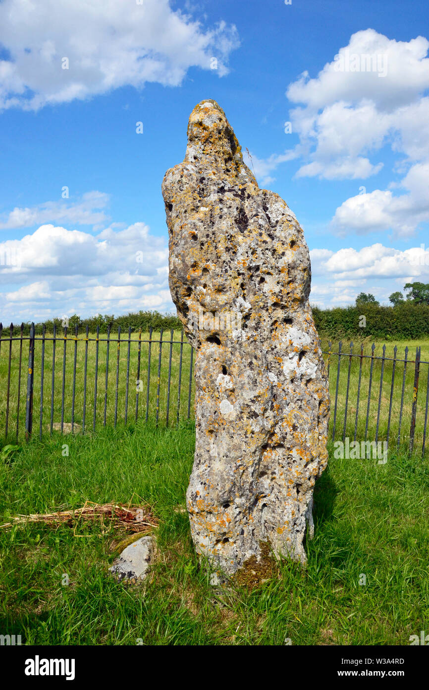 King stone standing stone hi-res stock photography and images - Alamy