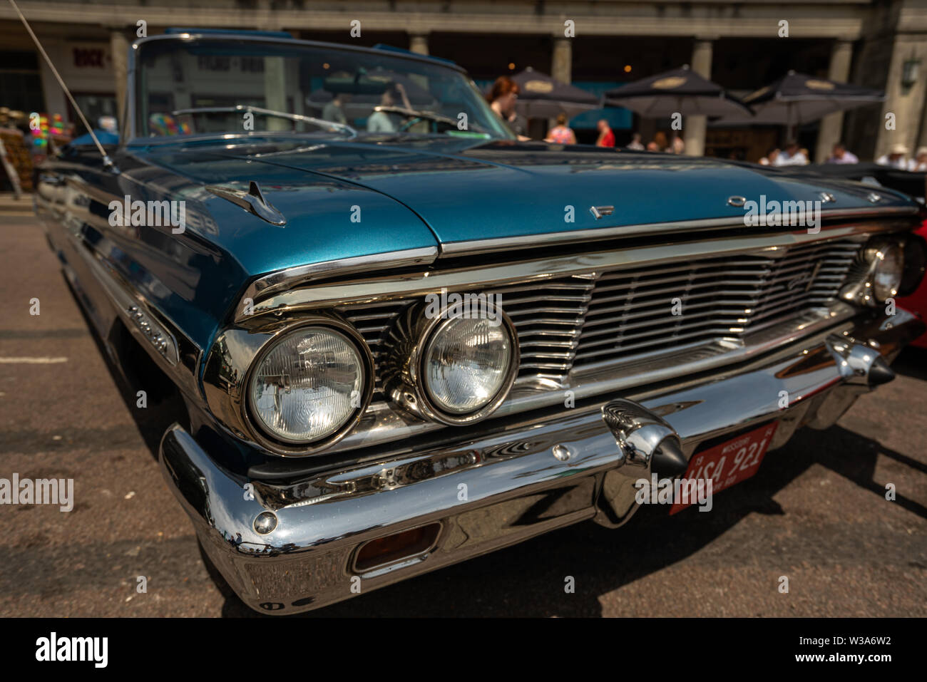 Blue ford hi-res stock photography and images - Alamy
