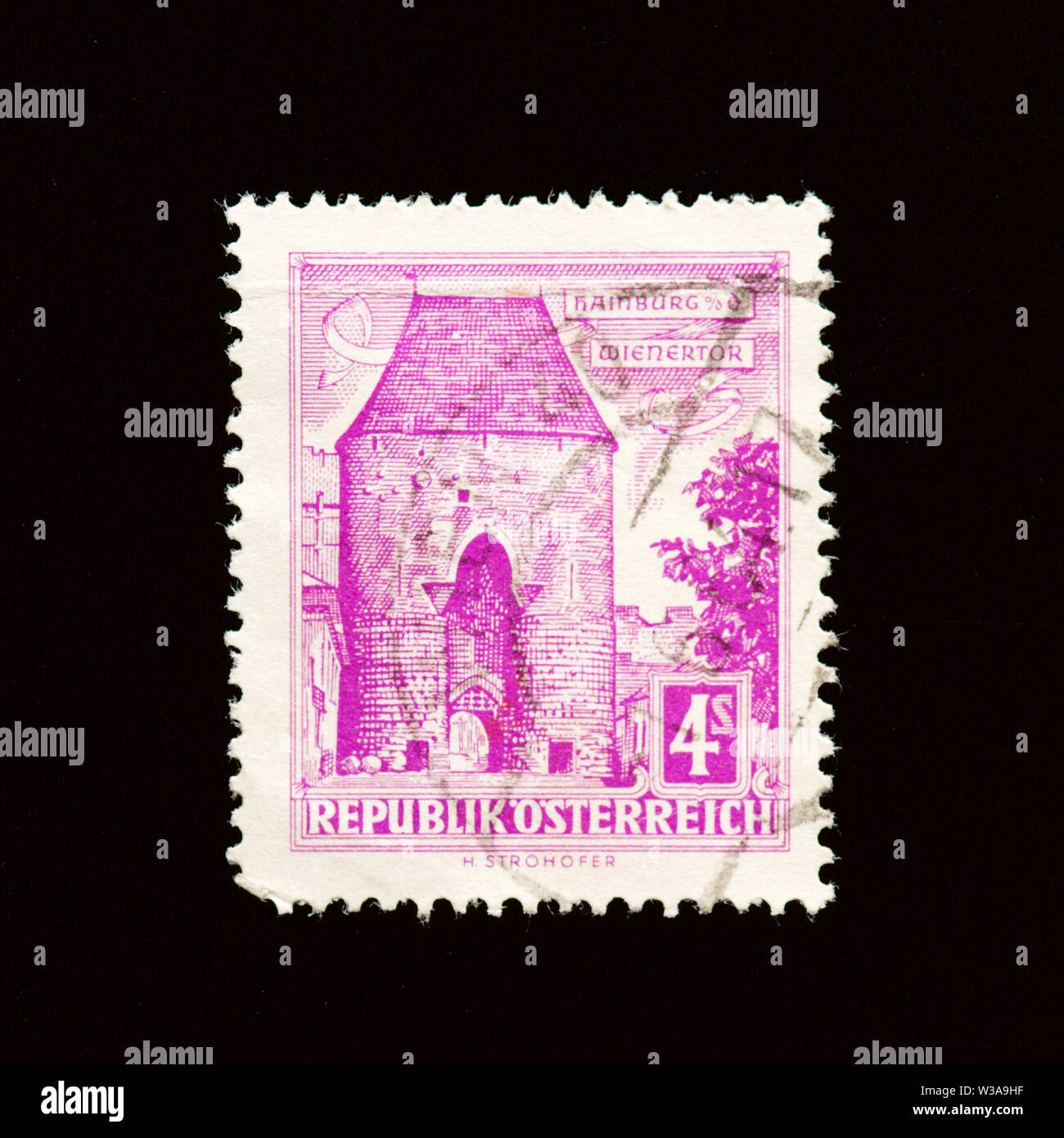 Austria Postage Stamp - Buildings Stock Photo - Alamy