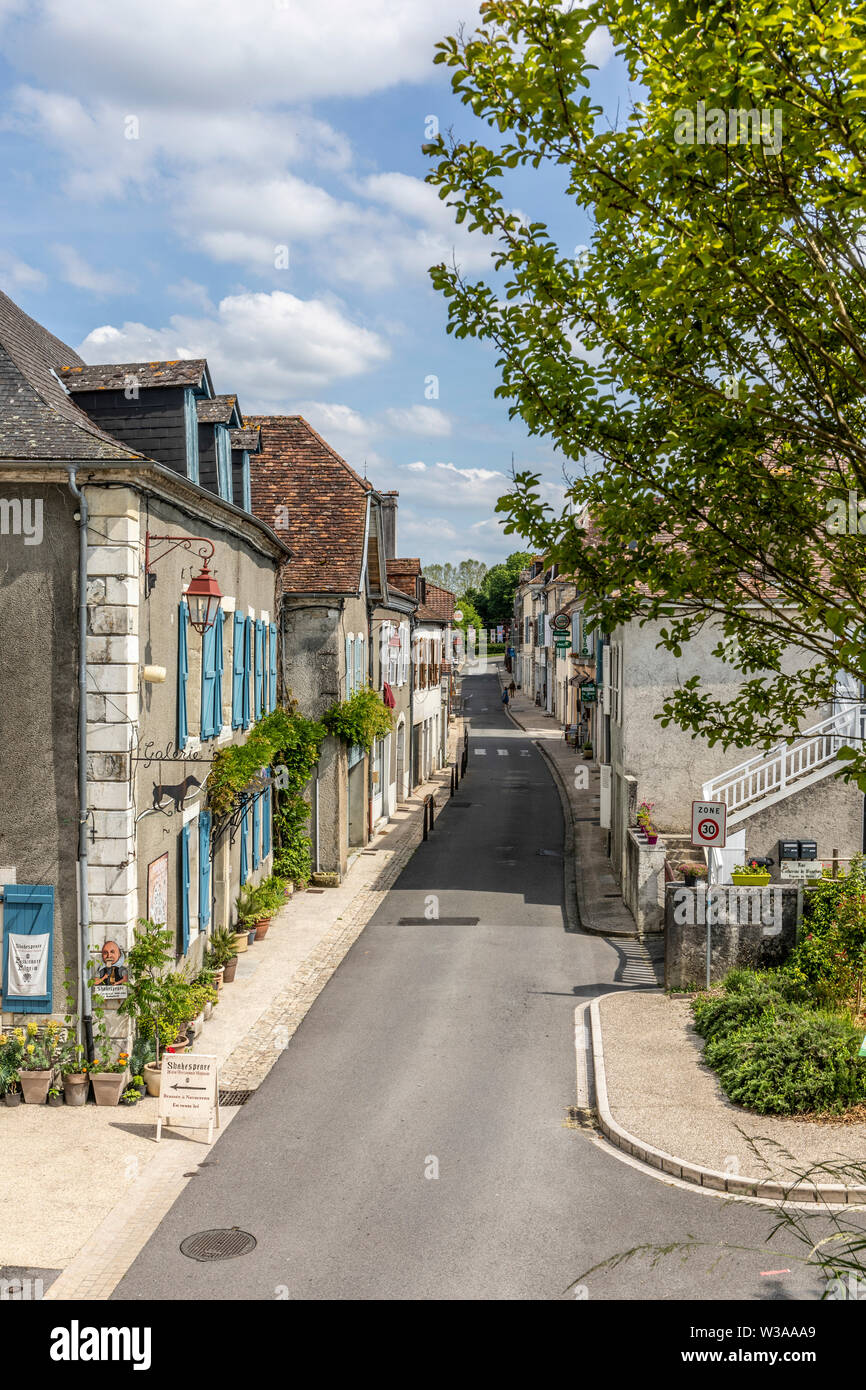 Navarrenx is a delightful little bastide town, situated in the ...