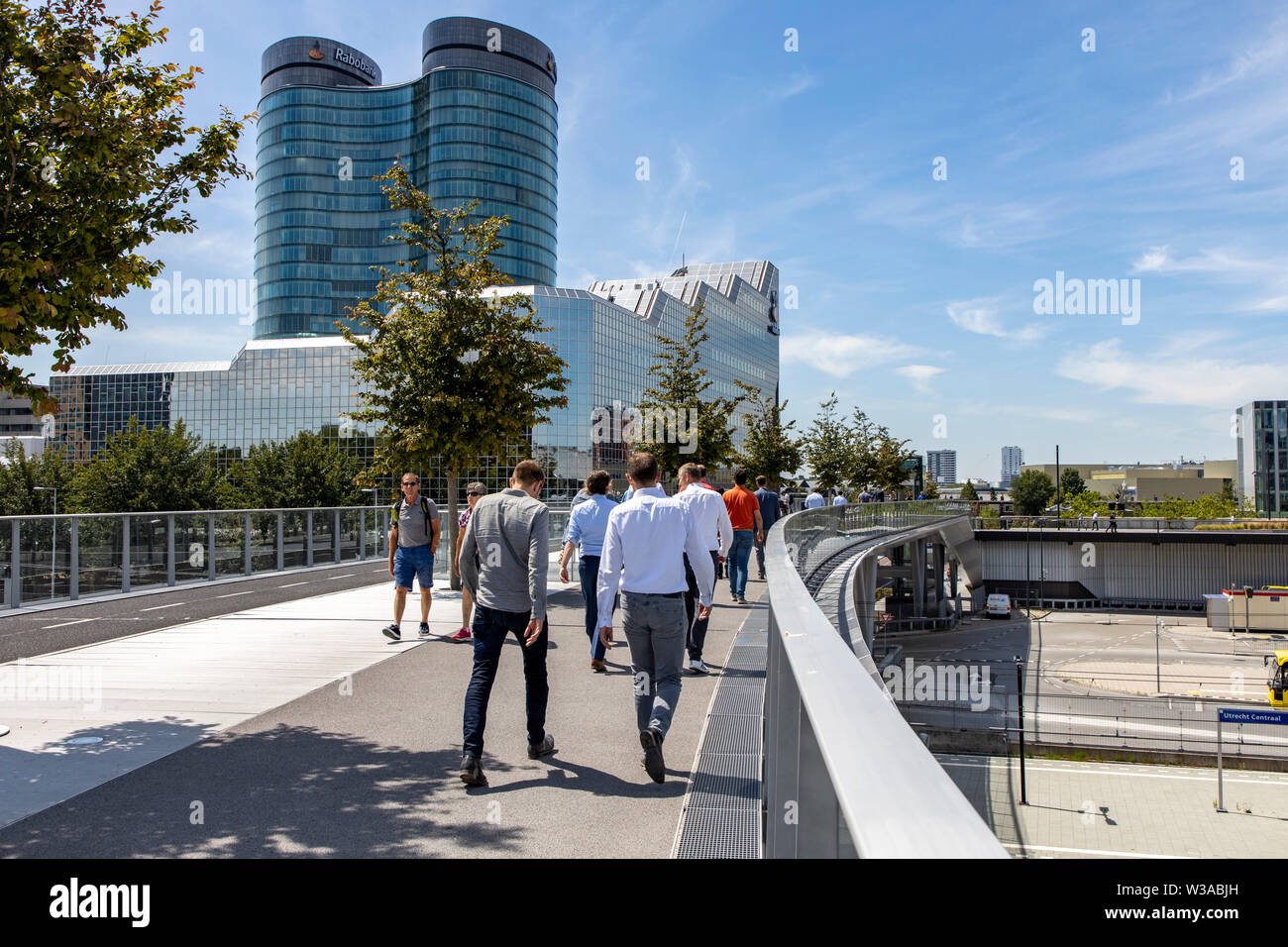 Overpass bridge hi-res stock photography and images - Alamy