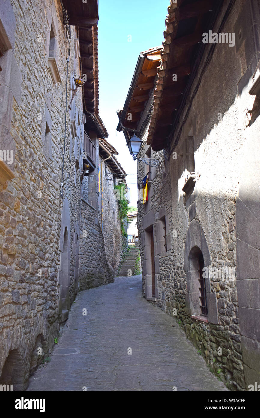 Rupit, mountain village in the province of Barcelona Stock Photo - Alamy