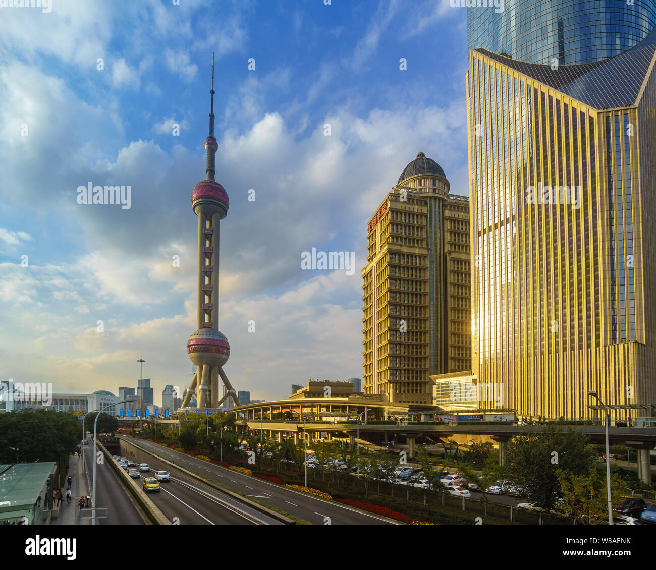 Oriental Pearl TV Tower Skyscrapers Cityscape Shanghai China Stock ...