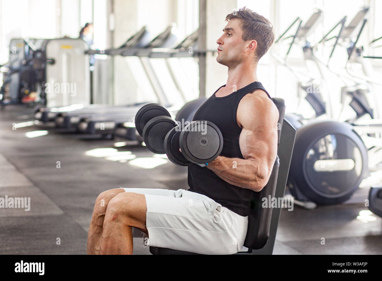 Side view portrait muscular man hi-res stock photography and images - Alamy