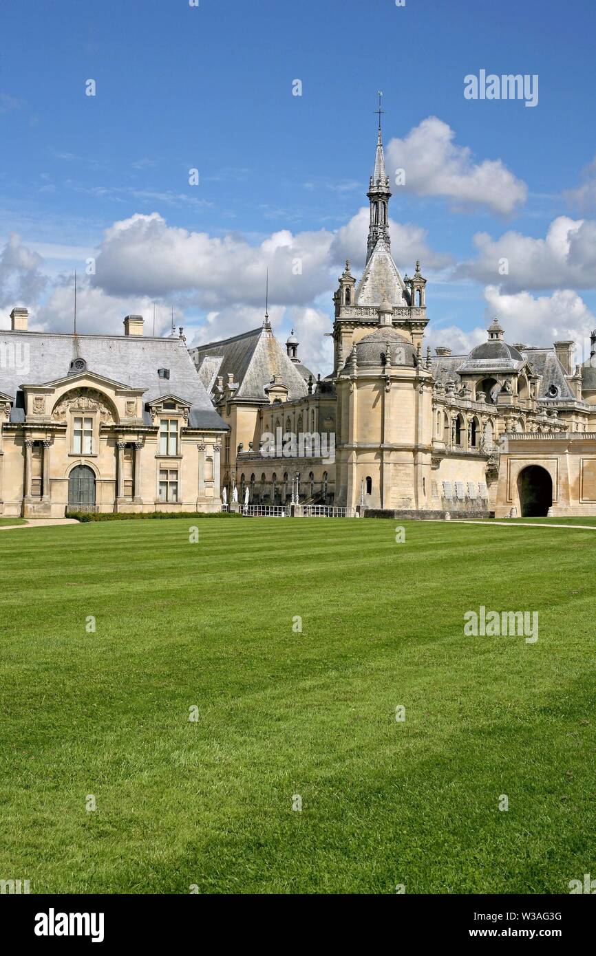 Chantilly attractions hi-res stock photography and images - Alamy