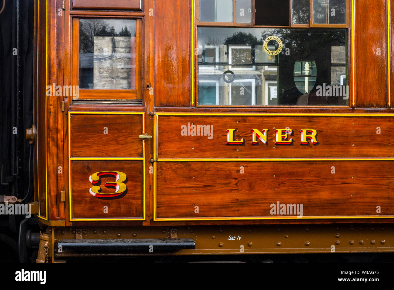 Severn Valley Railway LNER wooden carriage Stock Photo - Alamy