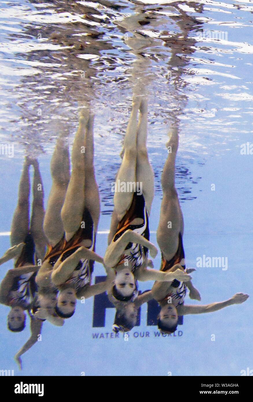 Gwangju, South Korea. 14th July, 2019. Japanese artistic swimmers ...