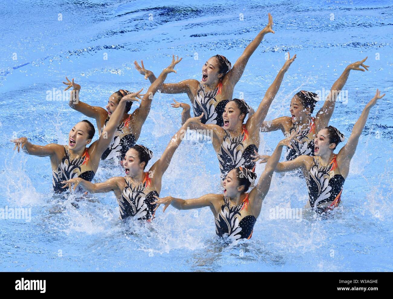 Gwangju, South Korea. 14th July, 2019. Japanese artistic swimmers ...