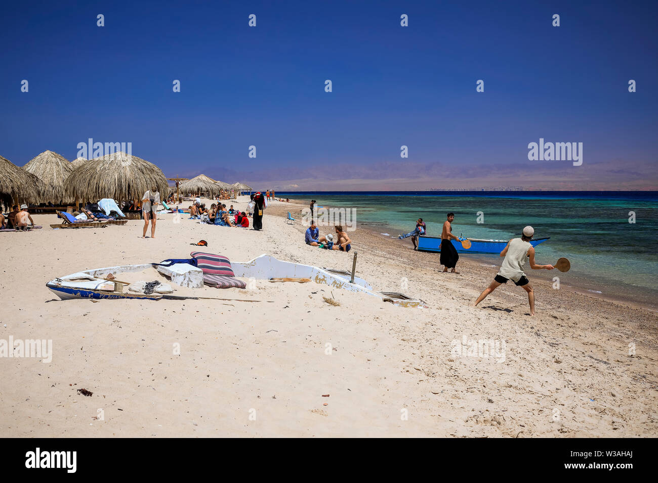 Egyptian family holiday hi-res stock photography and images - Alamy