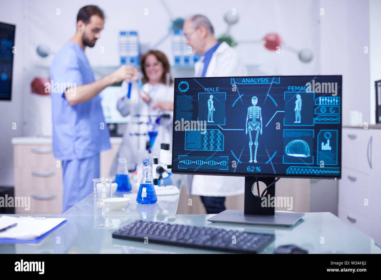 Cardiorespiratory monitor hi-res stock photography and images - Alamy