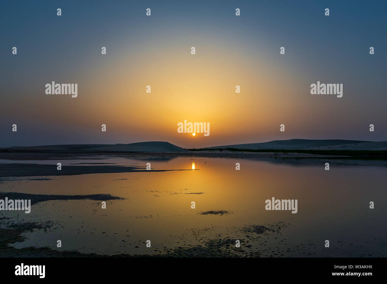 Saudi arabia desert hi-res stock photography and images - Alamy