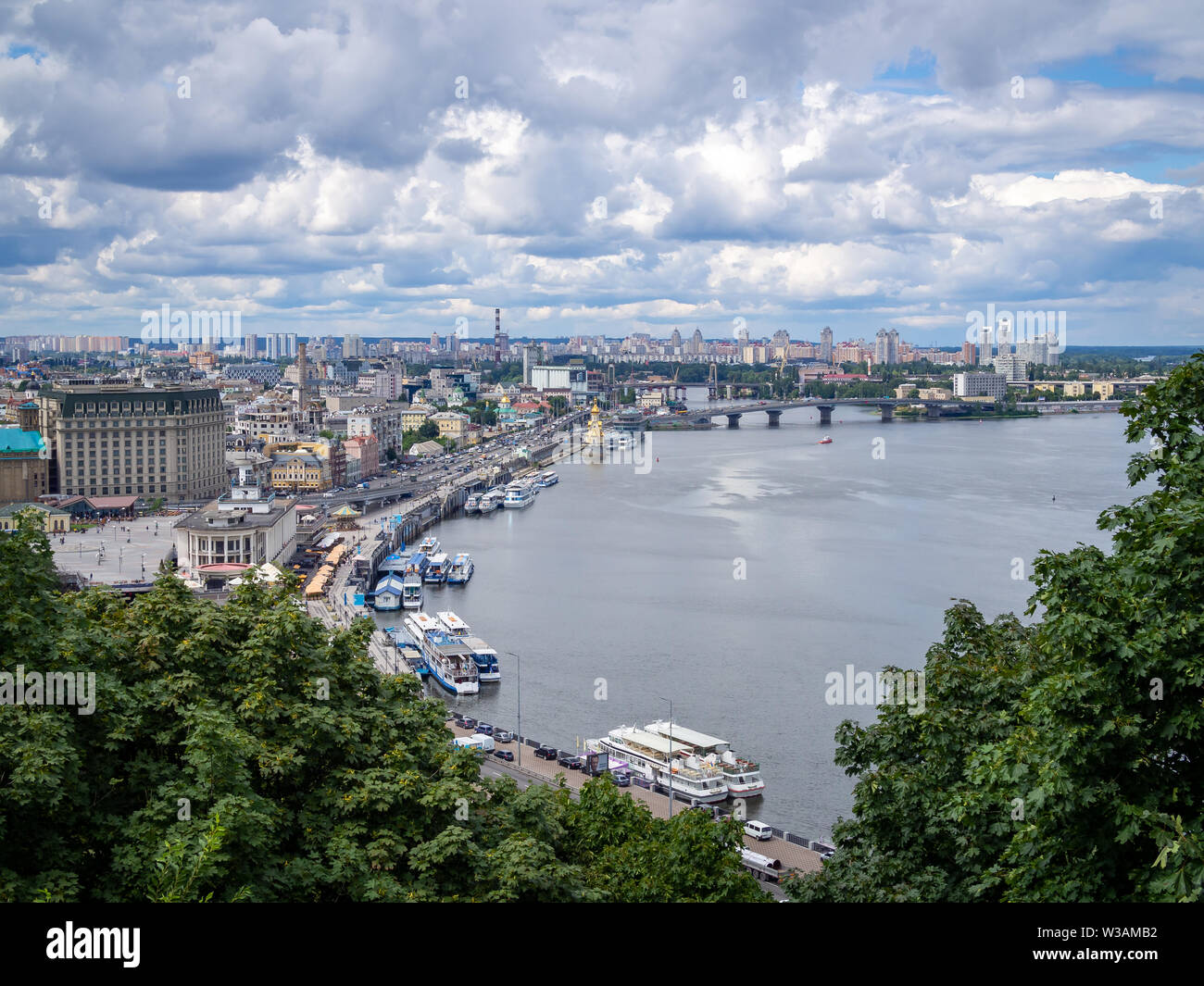 Bridge dnieper hi-res stock photography and images - Alamy