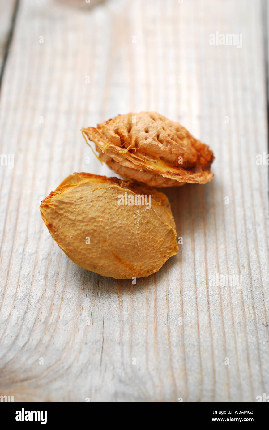 Peach kernels hi-res stock photography and images - Alamy