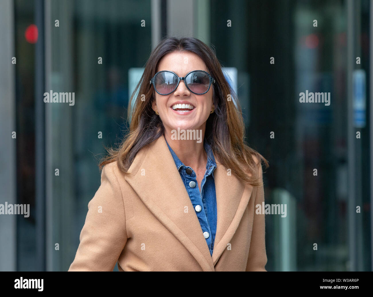 Suzanna reid television presenter hi-res stock photography and images ...
