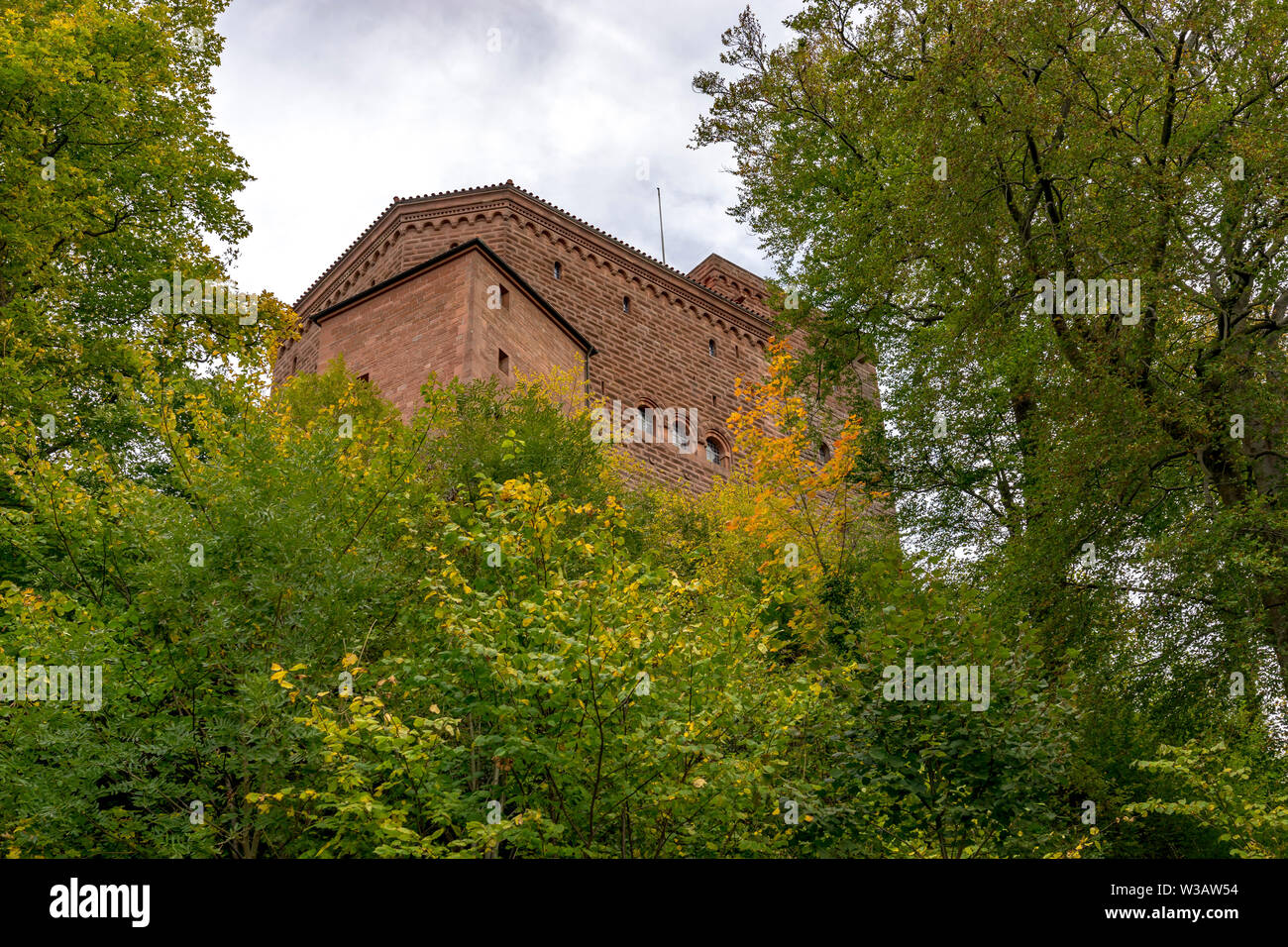 Tower of trifels castle hi-res stock photography and images - Alamy