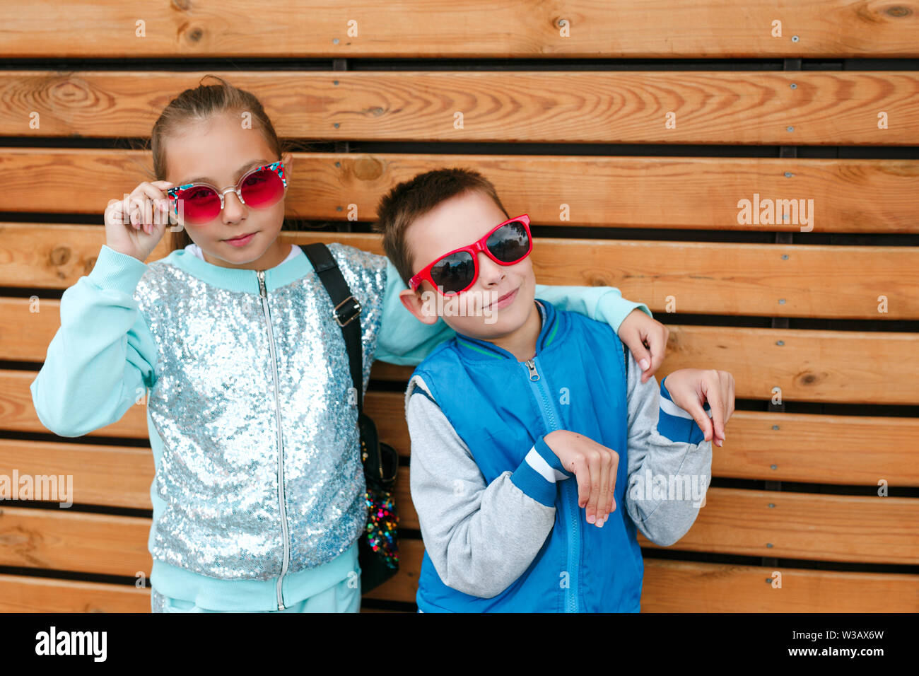 Kids in the stands hi-res stock photography and images - Alamy